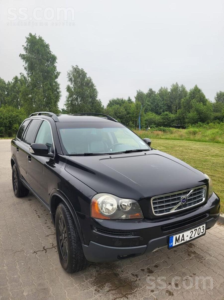 Melns Volvo XC90 2007 Liepāja, ar dzinēja tilpumu 2.50 L un nobraukumu 296 tūkst. km par 6500 €, foto 1 vietnē AUTOMOTO.COM.LV