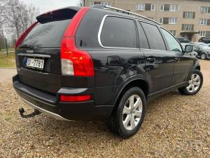 Black Volvo XC90 2007 in Kuldiga, with an engine capacity of 2.40 L and mileage of 304 thousand km for 6290 €, photo 4 on AUTOMOTO.COM.LV