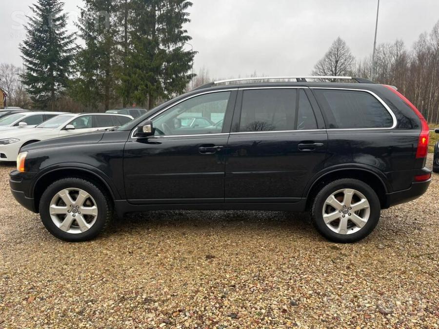 Black Volvo XC90 2007 in Kuldiga, with an engine capacity of 2.40 L and mileage of 304 thousand km for 6290 €, photo 5 on AUTOMOTO.COM.LV