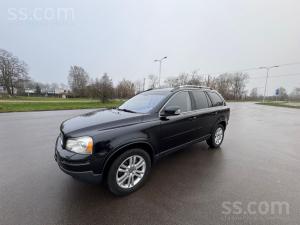 Black Volvo XC90 2007 in Riga, with an engine capacity of 2.40 L and mileage of 287 thousand km for 5999 €, photo 4 on AUTOMOTO.COM.LV
