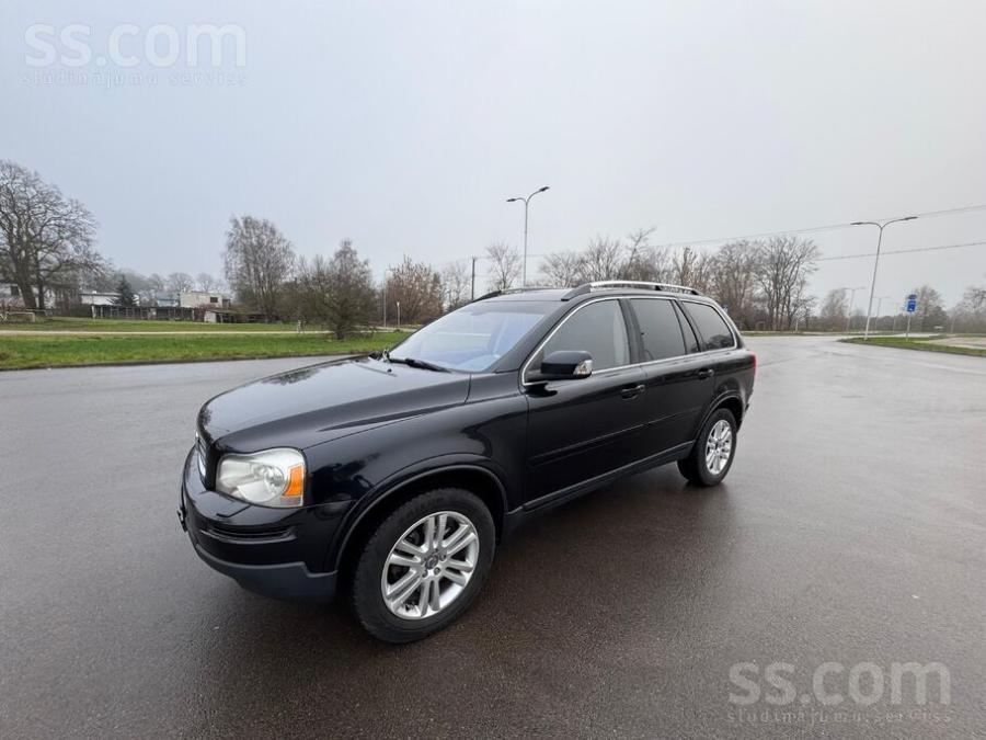 Black Volvo XC90 2007 in Riga, with an engine capacity of 2.40 L and mileage of 287 thousand km for 5999 €, photo 4 on AUTOMOTO.COM.LV