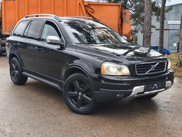 Black Volvo XC90 2007 in Utena, with an engine capacity of 2.40 L and mileage of 355 thousand km for 5650 €, photo 1 on AUTOMOTO.COM.LV