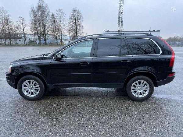 Black Volvo XC90 2007 in Marijampole, with an engine capacity of 2.40 L and mileage of 345 thousand km for 5999 €, photo 2 on AUTOMOTO.COM.LV
