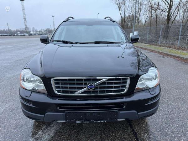 Black Volvo XC90 2007 in Marijampole, with an engine capacity of 2.40 L and mileage of 345 thousand km for 5999 €, photo 8 on AUTOMOTO.COM.LV