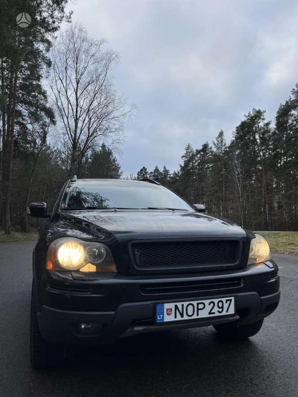 Melns Volvo XC90 2007 Šilutė, ar dzinēja tilpumu 3.20 L un nobraukumu 385 tūkst. km par 4200 €, foto 1 vietnē AUTOMOTO.COM.LV