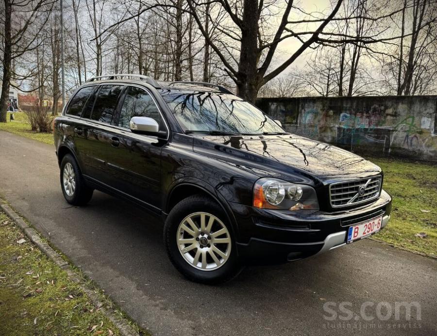 Black Volvo XC90 2007 in Jurmala, with an engine capacity of 2.40 L and mileage of 305 thousand km for 6450 €, photo 2 on AUTOMOTO.COM.LV