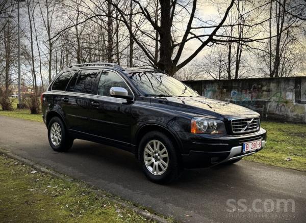Black Volvo XC90 2007 in Jurmala, with an engine capacity of 2.40 L and mileage of 305 thousand km for 6450 €, photo 3 on AUTOMOTO.COM.LV