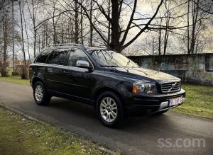 Black Volvo XC90 2007 in Jurmala, with an engine capacity of 2.40 L and mileage of 305 thousand km for 6450 €, photo 3 on AUTOMOTO.COM.LV
