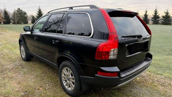 Black Volvo XC90 2007 in Kretinga, with an engine capacity of 2.40 L and mileage of 247 thousand km for 5500 €, photo 1 on AUTOMOTO.COM.LV