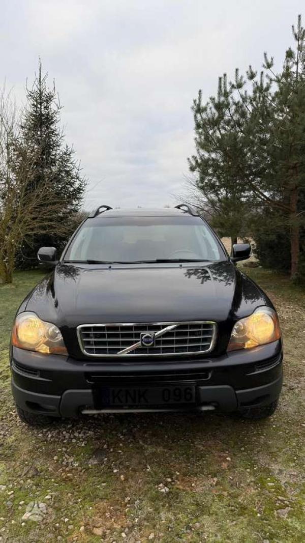 Black Volvo XC90 2007 in Kretinga, with an engine capacity of 2.40 L and mileage of 247 thousand km for 5500 €, photo 7 on AUTOMOTO.COM.LV