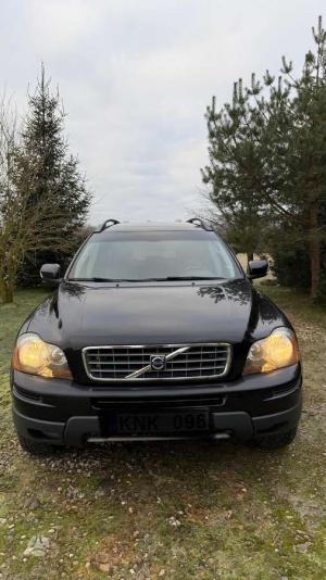 Black Volvo XC90 2007 in Kretinga, with an engine capacity of 2.40 L and mileage of 247 thousand km for 5500 €, photo 7 on AUTOMOTO.COM.LV