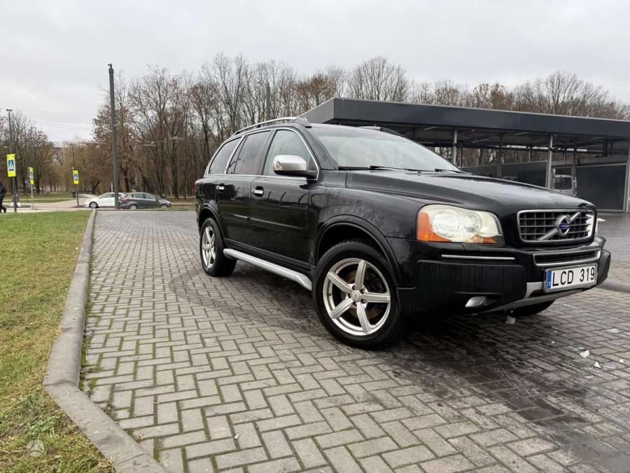 Melns Volvo XC90 2007 Kauņa, ar dzinēja tilpumu 2.40 L un nobraukumu 340 tūkst. km par 6200 €, foto 4 vietnē AUTOMOTO.COM.LV