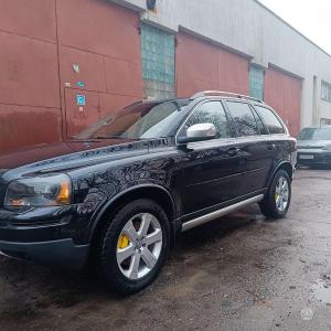 Black Volvo XC90 2007 in Vilnius, with an engine capacity of 2.40 L and mileage of 410 thousand km for 7200 €, photo 6 on AUTOMOTO.COM.LV