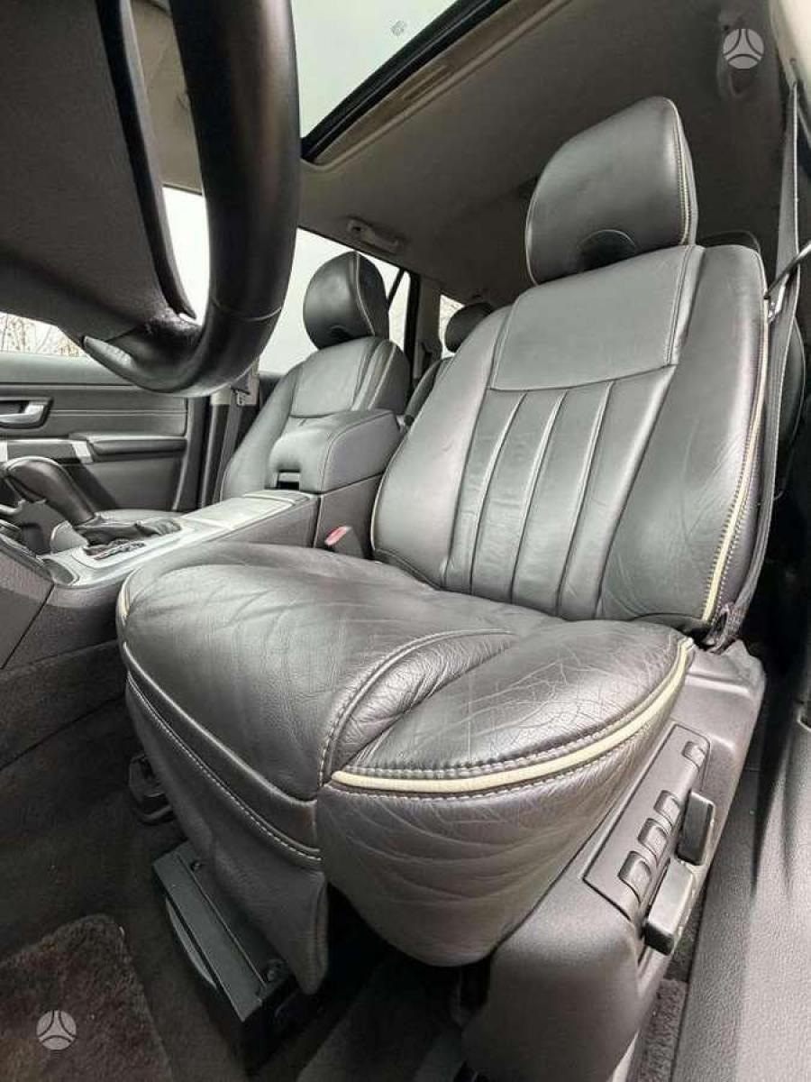 Melns Volvo XC90 2007 Šauļi, ar dzinēja tilpumu 3.19 L un nobraukumu 349 tūkst. km par 4999 €, foto 23 vietnē AUTOMOTO.COM.LV