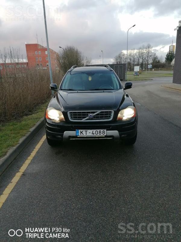 Melns Volvo XC90 2007 Limbaži, ar dzinēja tilpumu 2.40 L un nobraukumu 376 tūkst. km par 3500 €, foto 1 vietnē AUTOMOTO.COM.LV