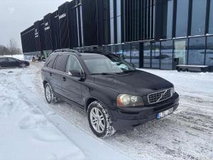 Melns Volvo XC90 2007 Viļņa, ar dzinēja tilpumu 2.40 L un nobraukumu 351 tūkst. km par 6500 €, foto  vietnē AUTOMOTO.COM.LV