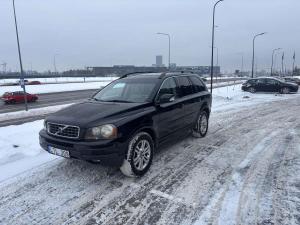 Melns Volvo XC90 2007 Viļņa, ar dzinēja tilpumu 2.40 L un nobraukumu 351 tūkst. km par 6500 €, foto 2 vietnē AUTOMOTO.COM.LV