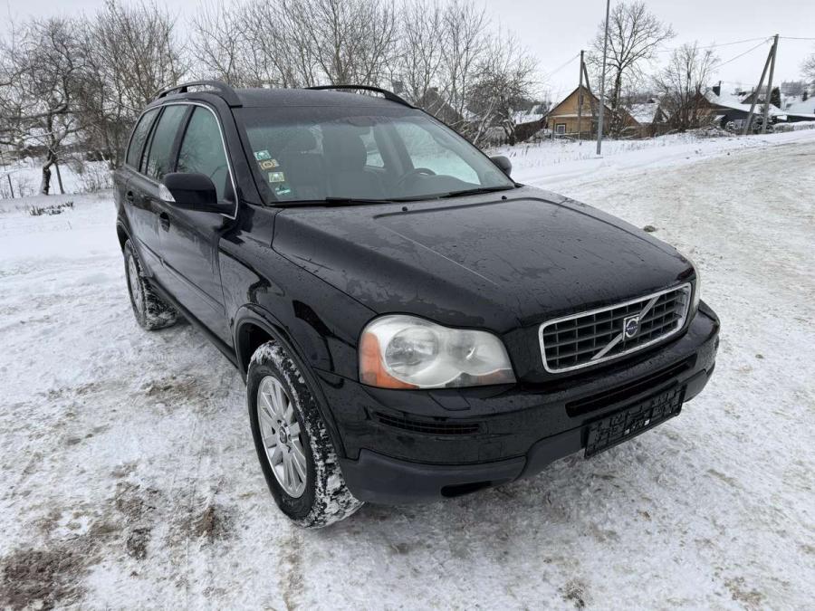 Black Volvo XC90 2007 in Ukmerge, with an engine capacity of 2.40 L and mileage of 322 thousand km for 4800 €, photo 3 on AUTOMOTO.COM.LV