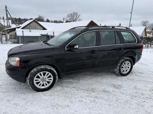 Black Volvo XC90 2007 in Ukmerge, with an engine capacity of 2.40 L and mileage of 322 thousand km for 4800 €, photo 7 on AUTOMOTO.COM.LV