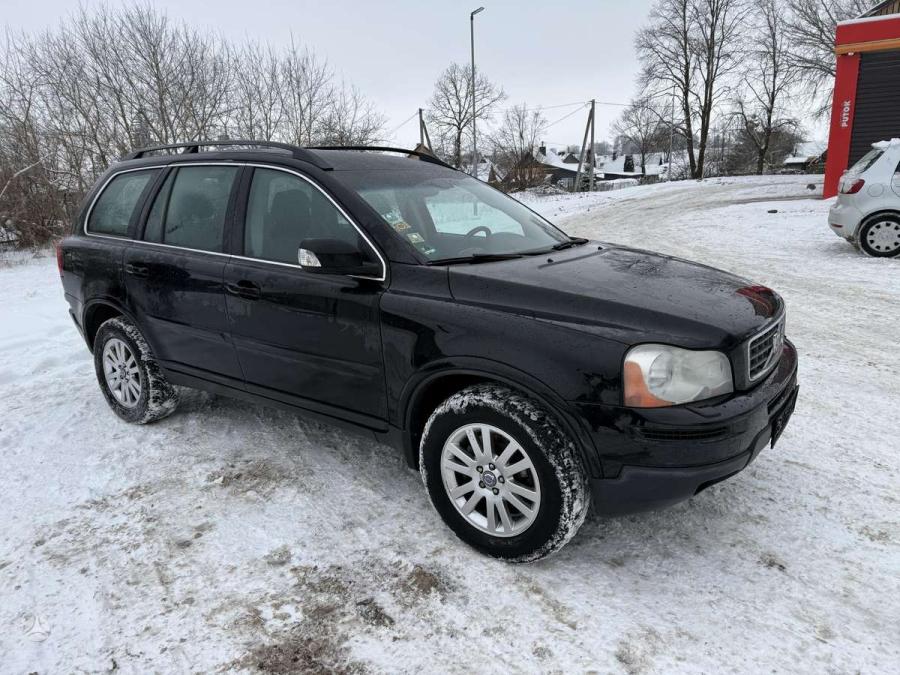 Black Volvo XC90 2007 in Ukmerge, with an engine capacity of 2.40 L and mileage of 322 thousand km for 4800 €, photo 10 on AUTOMOTO.COM.LV