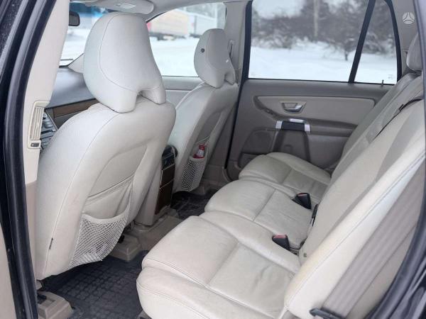 Melns Volvo XC90 2007 Viļņa, ar dzinēja tilpumu 3.19 L un nobraukumu 320 tūkst. km par 2900 €, foto 6 vietnē AUTOMOTO.COM.LV