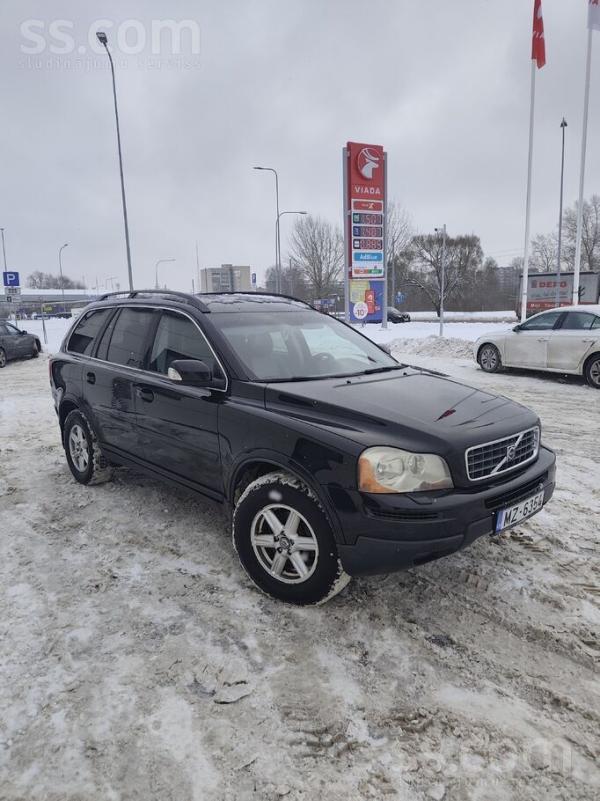 Black Volvo XC90 2007 in Preili, with an engine capacity of 2.40 L and mileage of 500 thousand km for 3850 €, photo 3 on AUTOMOTO.COM.LV
