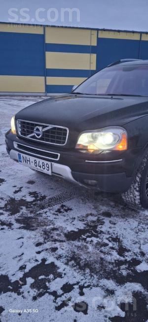 Black Volvo XC90 2007 in Cesis, with an engine capacity of 2.40 L and mileage of 360 thousand km for 6600 €, photo 2 on AUTOMOTO.COM.LV