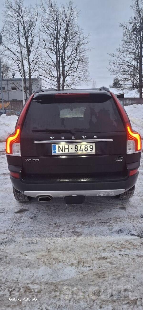 Black Volvo XC90 2007 in Cesis, with an engine capacity of 2.40 L and mileage of 360 thousand km for 6600 €, photo 4 on AUTOMOTO.COM.LV