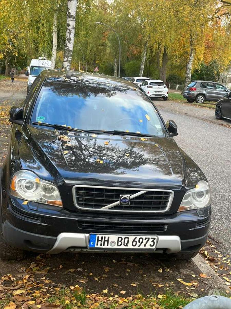 Melns Volvo XC90 2007 Marijampole, ar dzinēja tilpumu 2.40 L un nobraukumu 294 tūkst. km par 5100 €, foto 1 vietnē AUTOMOTO.COM.LV
