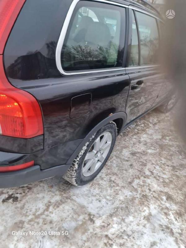 Black Volvo XC90 2007 in Vilnius, with an engine capacity of 2.40 L and mileage of 251 thousand km for 3500 €, photo 3 on AUTOMOTO.COM.LV