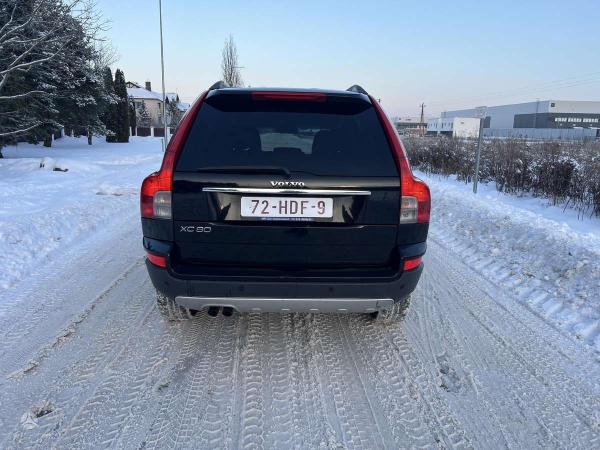 Black Volvo XC90 2007 in Kaunas, with an engine capacity of 2.40 L and mileage of 297 thousand km for 5650 €, photo 5 on AUTOMOTO.COM.LV