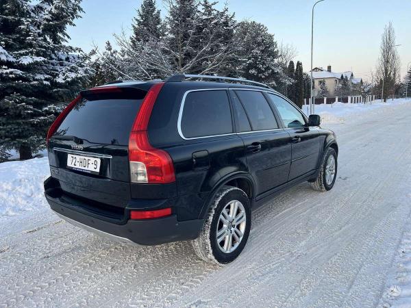 Black Volvo XC90 2007 in Kaunas, with an engine capacity of 2.40 L and mileage of 297 thousand km for 5650 €, photo 6 on AUTOMOTO.COM.LV