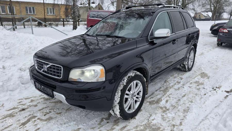 Black Volvo XC90 2007 in Siauliai, with an engine capacity of 2.40 L and mileage of 280 thousand km for 6999 €, photo 1 on AUTOMOTO.COM.LV