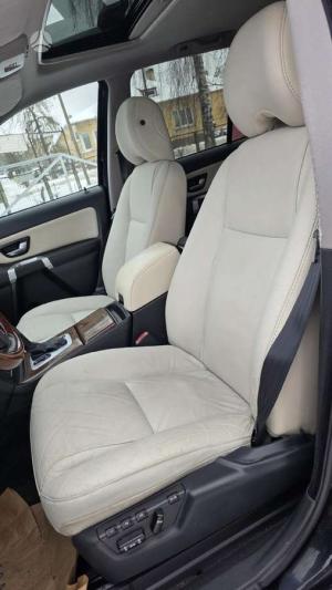 Melns Volvo XC90 2007 Šauļi, ar dzinēja tilpumu 2.40 L un nobraukumu 280 tūkst. km par 6999 €, foto 24 vietnē AUTOMOTO.COM.LV