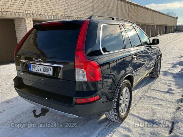 Black Volvo XC90 2007 in Tartu, with an engine capacity of 2.40 L and mileage of 247 thousand km for 6950 €, photo 3 on AUTOMOTO.COM.LV