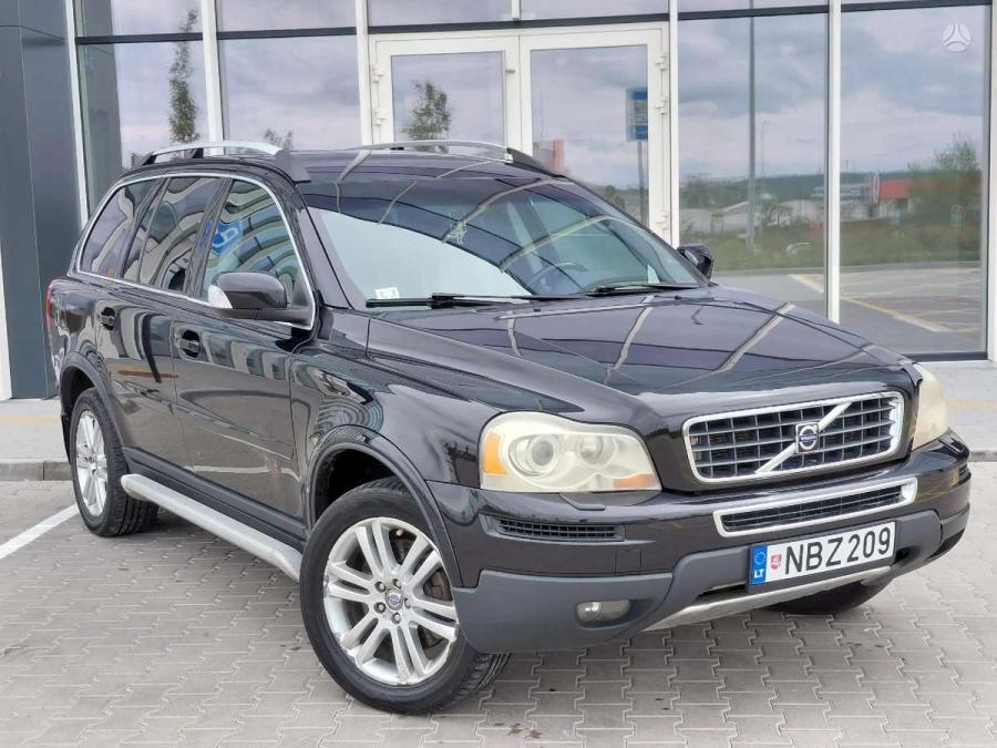 Melns Volvo XC90 2007 Viļņa, ar dzinēja tilpumu 3.19 L un nobraukumu 297 tūkst. km par 4000 €, foto 1 vietnē AUTOMOTO.COM.LV