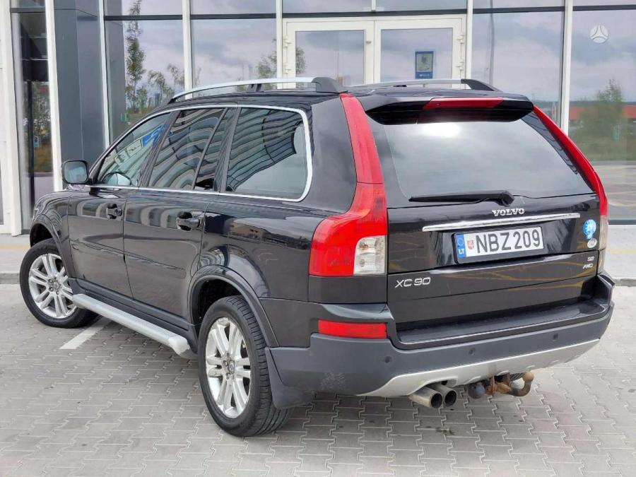 Melns Volvo XC90 2007 Viļņa, ar dzinēja tilpumu 3.19 L un nobraukumu 297 tūkst. km par 4000 €, foto 4 vietnē AUTOMOTO.COM.LV