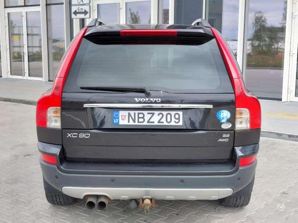 Melns Volvo XC90 2007 Viļņa, ar dzinēja tilpumu 3.19 L un nobraukumu 297 tūkst. km par 4000 €, foto 5 vietnē AUTOMOTO.COM.LV