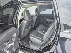 Black Volvo XC90 2007 in Marijampole, with an engine capacity of 2.40 L and mileage of 273 thousand km for 7199 €, photo 18 on AUTOMOTO.COM.LV