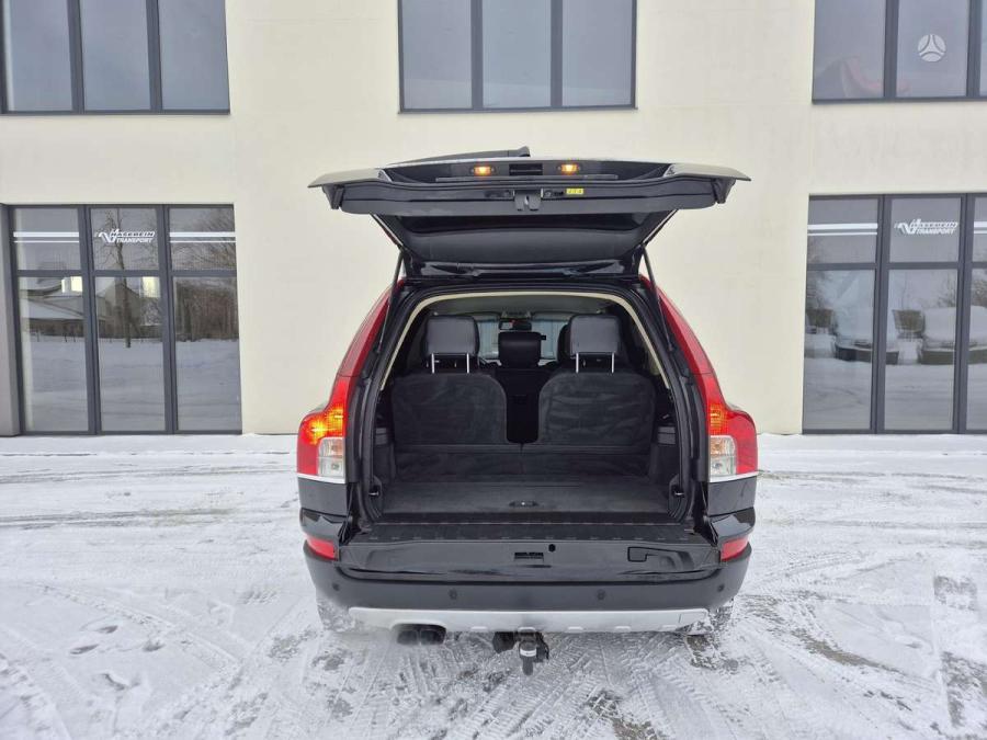 Black Volvo XC90 2007 in Marijampole, with an engine capacity of 2.40 L and mileage of 273 thousand km for 7199 €, photo 26 on AUTOMOTO.COM.LV