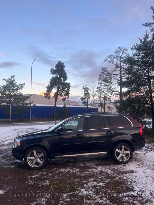 Melns Volvo XC90 2007 Tallina, ar dzinēja tilpumu 2.40 L un nobraukumu 450 tūkst. km par 6599 €, foto 2 vietnē AUTOMOTO.COM.LV