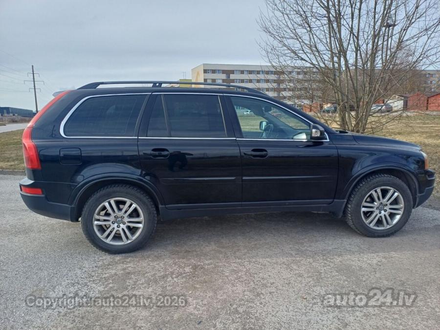 Melns Volvo XC90 2007 Tallina, ar dzinēja tilpumu 2.40 L un nobraukumu 363 tūkst. km par 5900 €, foto 6 vietnē AUTOMOTO.COM.LV