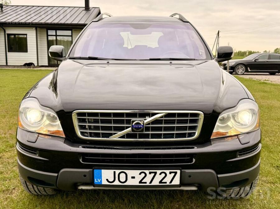 Melns Volvo XC90 2007 Rīga, ar dzinēja tilpumu 2.40 L un nobraukumu 280 tūkst. km par 8790 €, foto 3 vietnē AUTOMOTO.COM.LV