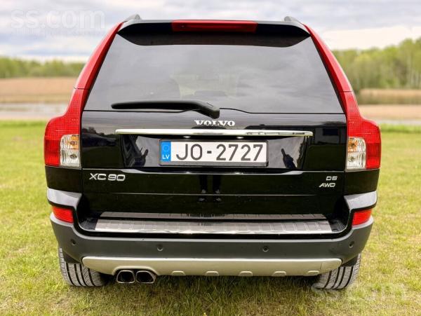 Black Volvo XC90 2007 in Riga, with an engine capacity of 2.40 L and mileage of 280 thousand km for 8790 €, photo 7 on AUTOMOTO.COM.LV