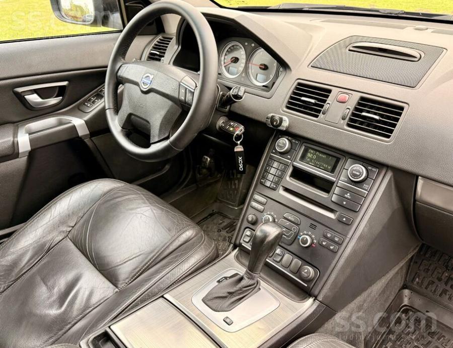 Melns Volvo XC90 2007 Rīga, ar dzinēja tilpumu 2.40 L un nobraukumu 280 tūkst. km par 8790 €, foto 13 vietnē AUTOMOTO.COM.LV