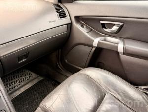 Melns Volvo XC90 2007 Rīga, ar dzinēja tilpumu 2.40 L un nobraukumu 280 tūkst. km par 8790 €, foto 16 vietnē AUTOMOTO.COM.LV