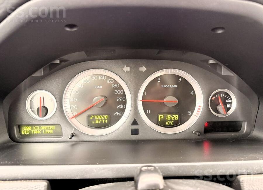 Melns Volvo XC90 2007 Rīga, ar dzinēja tilpumu 2.40 L un nobraukumu 280 tūkst. km par 8790 €, foto 17 vietnē AUTOMOTO.COM.LV