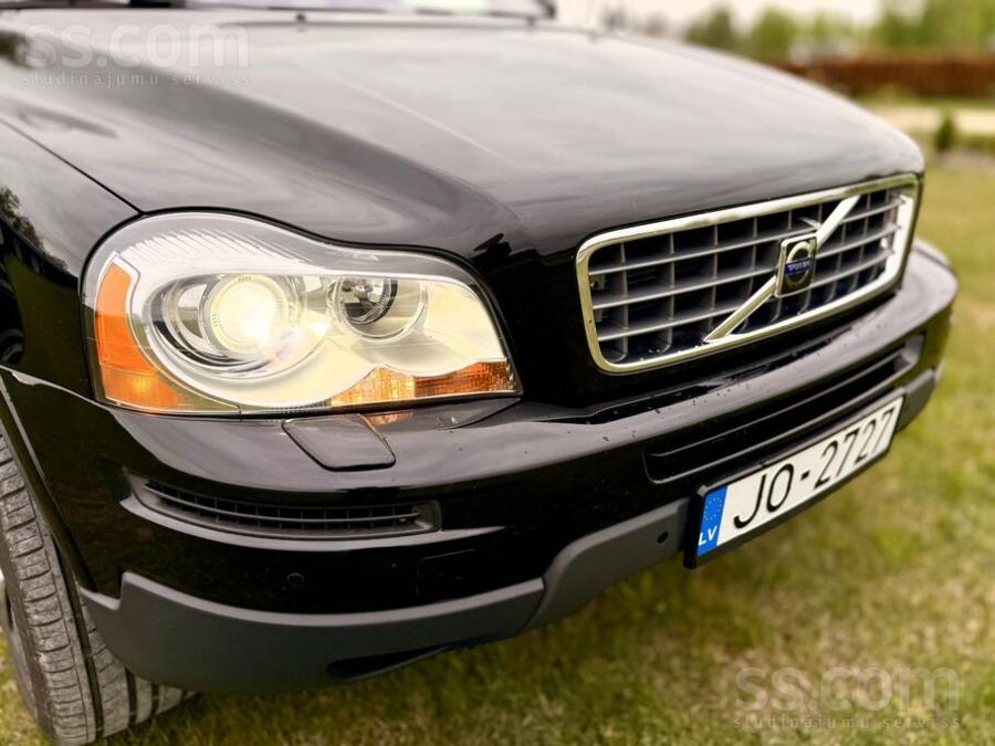Melns Volvo XC90 2007 Rīga, ar dzinēja tilpumu 2.40 L un nobraukumu 280 tūkst. km par 8790 €, foto 25 vietnē AUTOMOTO.COM.LV