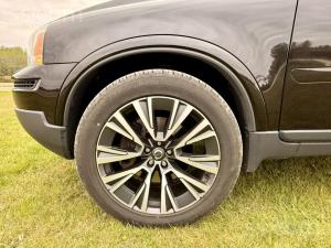 Melns Volvo XC90 2007 Rīga, ar dzinēja tilpumu 2.40 L un nobraukumu 280 tūkst. km par 8790 €, foto 28 vietnē AUTOMOTO.COM.LV