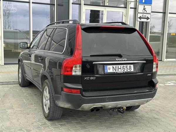 Melns Volvo XC90 2007 Viļņa, ar dzinēja tilpumu 2.40 L un nobraukumu 312 tūkst. km par 4800 €, foto 4 vietnē AUTOMOTO.COM.LV